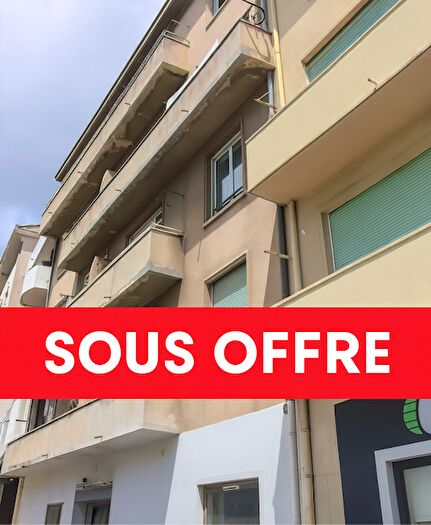 Appartement à vendre - Aubagne, Centre-ville, Beaumond - 3 pièces - 2 chambres