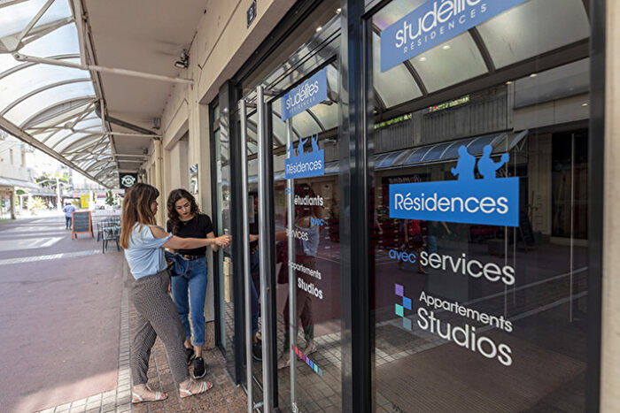 Appartement à louer - Montrouge, Le vieux Montrouge - 1 pièce