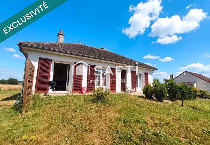 Maison 4 pièces à vendre à Antogny-le-Tillac