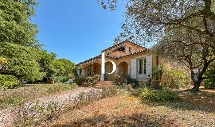 Maison à vendre - Barjac - 5 pièces - 3 chambres