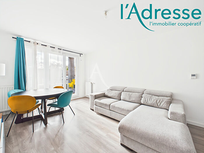 Noisy-le-Grand, Centre-ville : Appartement 3 pièces à vendre
