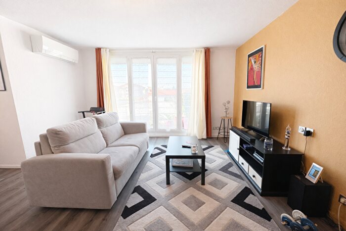 Appartement à vendre - Le Coteau - 5 pièces - 3 chambres