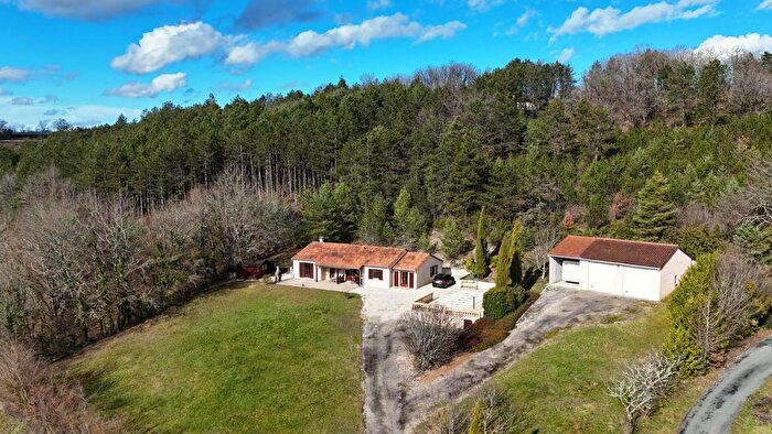 Maison à vendre - Veyrines-de-Domme - 6 pièces - 4 chambres