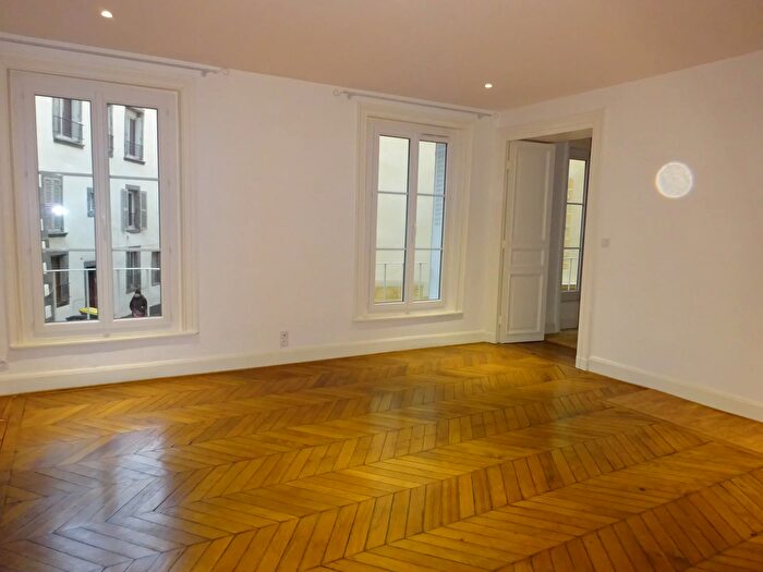 Appartement à louer - Clermont-Ferrand, Delille, Cathédrale, La Gare - 4 pièces - 2 chambres