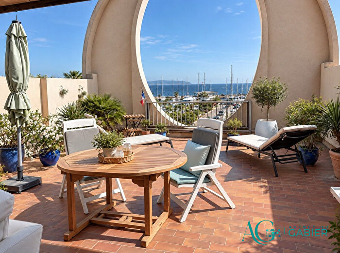 Appartement 4 pièces à vendre - Hyères, Port