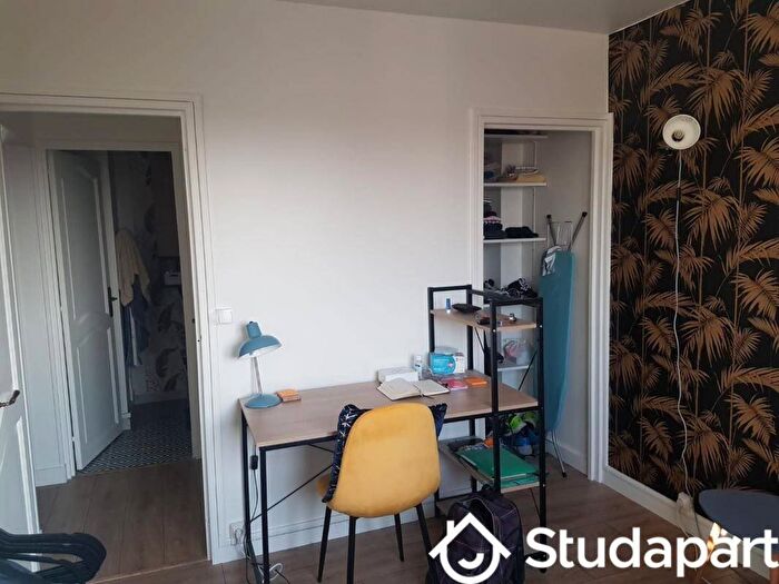 Appartement à louer - Maison Blanche-Wilson, Reims - 1 pièce - 3 chambres