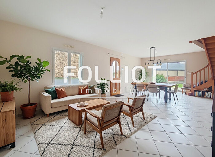 Maison à louer - La Chapelle-Janson - 5 pièces - 4 chambres