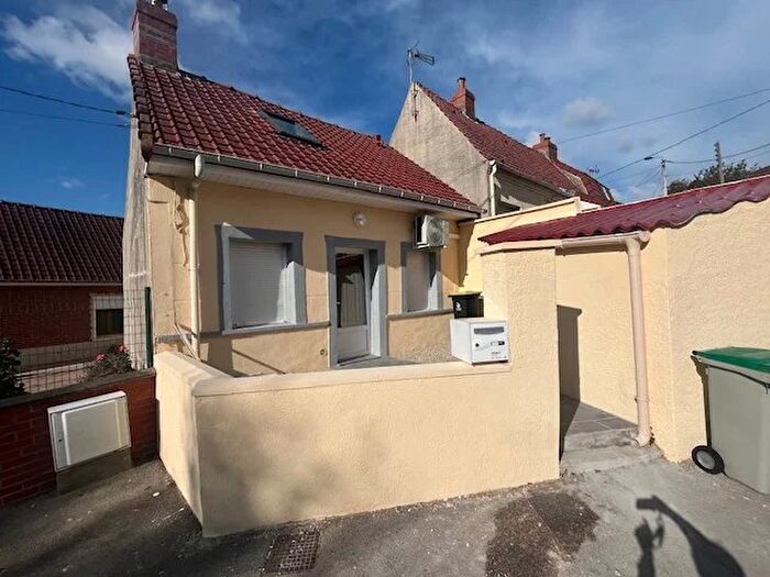 Maison à louer - Blendecques - 2 pièces - 1 chambre