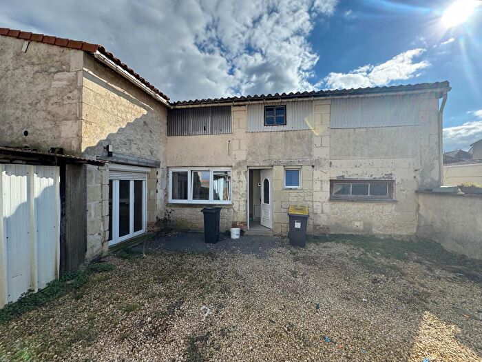 Maison à vendre - Argenton-léglise - 3 pièces - 2 chambres