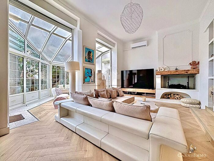 Appartement à vendre - Cannes, Suquet - 4 pièces - 2 chambres