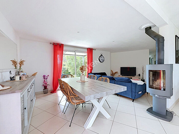 Montguillon - Maison 6 pièces à vendre