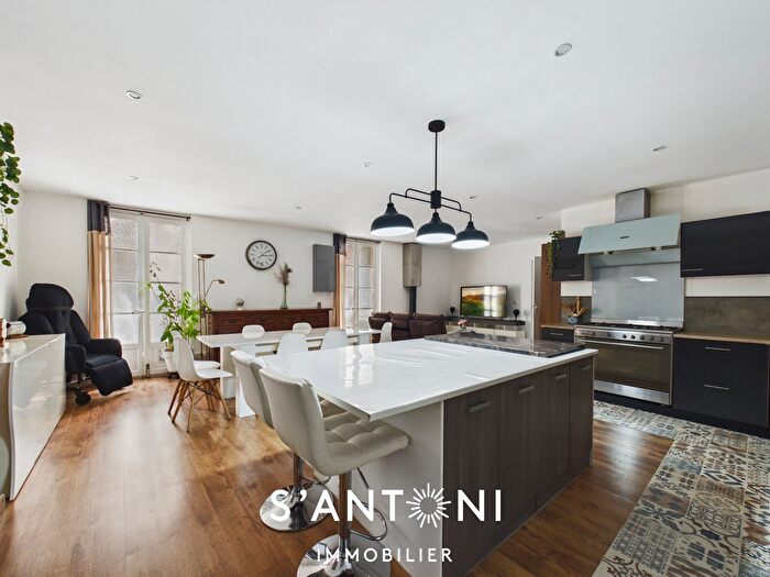 Maison 5 pièces à Servian, à vendre