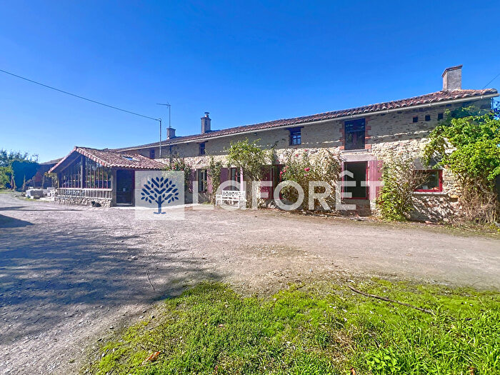 Maison à vendre - Mauzé-Thouarsais - 15 pièces - 13 chambres