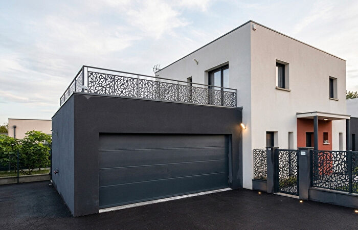 Joué-lès-Tours, Centre-ville : Maison 4 pièces à vendre