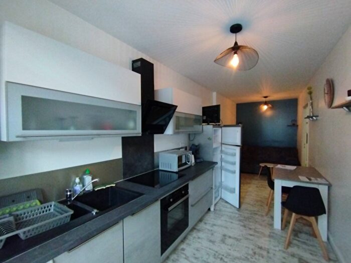 Appartement à louer - La Bourboule - 2 pièces - 1 chambre