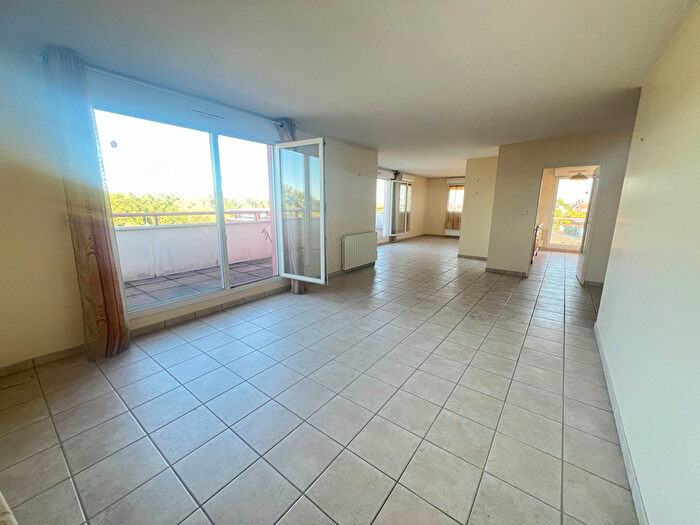 Moulins, Gare, Champins : Appartement 4 pièces à vendre