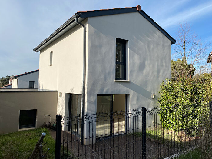 Maison 5 pièces à louer à Sainte-Foy-lès-Lyon, Centre-ville