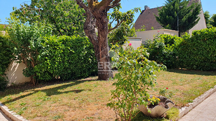 Maison à vendre - Saint-Maur-des-Fossés, Saint-Maur-Créteil - 7 pièces - 4 chambres
