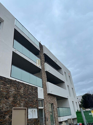 Appartement à vendre - Nîmes - 4 pièces - 3 chambres