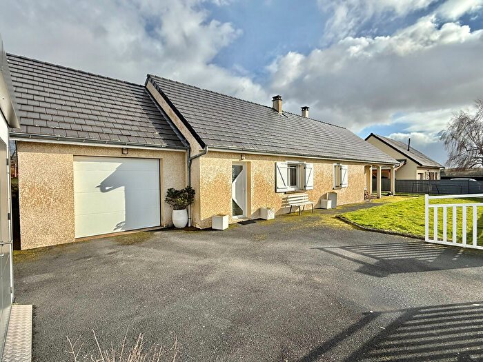 Maison à vendre - Manzat - 5 pièces - 3 chambres