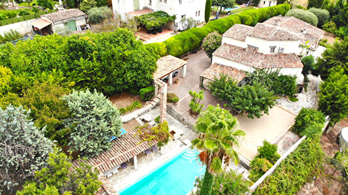 Maison à vendre - Vence, Sainte Elisabeth, Les Cayrons, Poutaouch - 6 pièces - 6 chambres