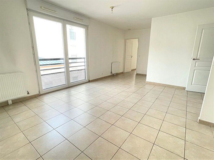 Brétigny-sur-Orge, La Roseraie : Appartement 2 pièces à louer