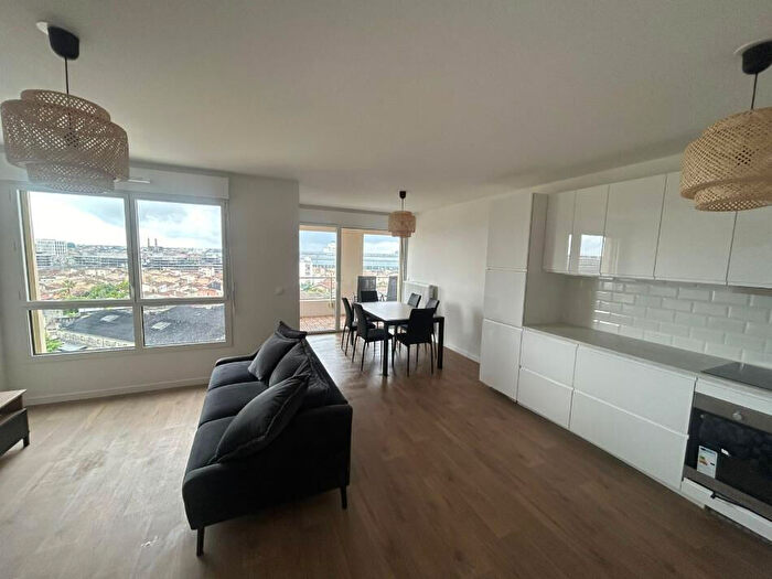 Bordeaux, Gare Saint-Jean : Appartement 4 pièces à louer