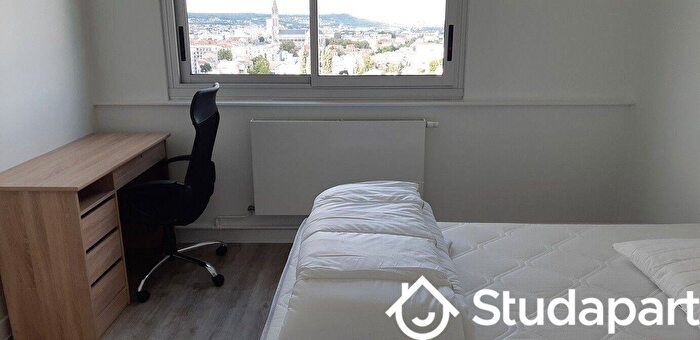 Appartement à louer - Montet-Octroi, Vand uvre-lès-Nancy - 1 pièce - 4 chambres