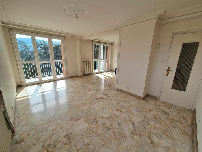 Appartement à vendre - Saint-Étienne, Bernay, Valfuret - 4 pièces - 2 chambres