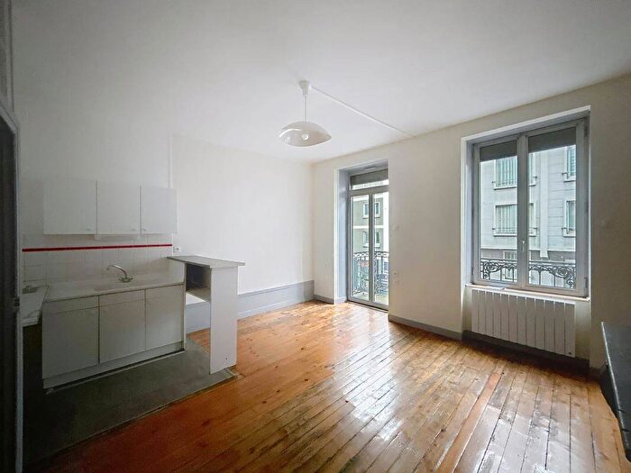 Appartement à louer - Lecoq, Clermont-Ferrand - 2 pièces - 1 chambre