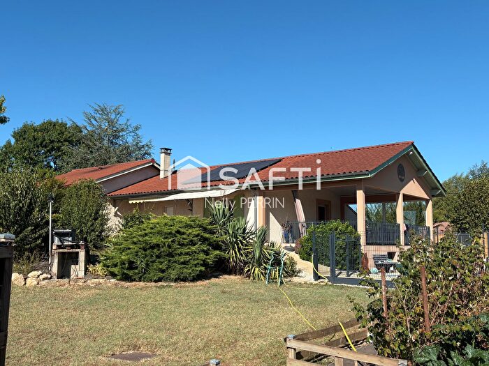 Maison 5 pièces à Saint-Bénigne, à vendre