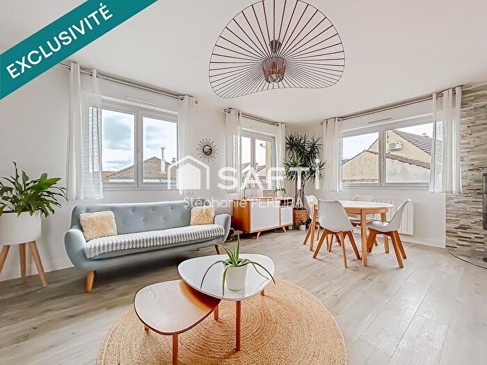 Ozoir-la-Ferrière, Gare, Brèche aux Loups, Belle Croix : Maison 5 pièces à vendre