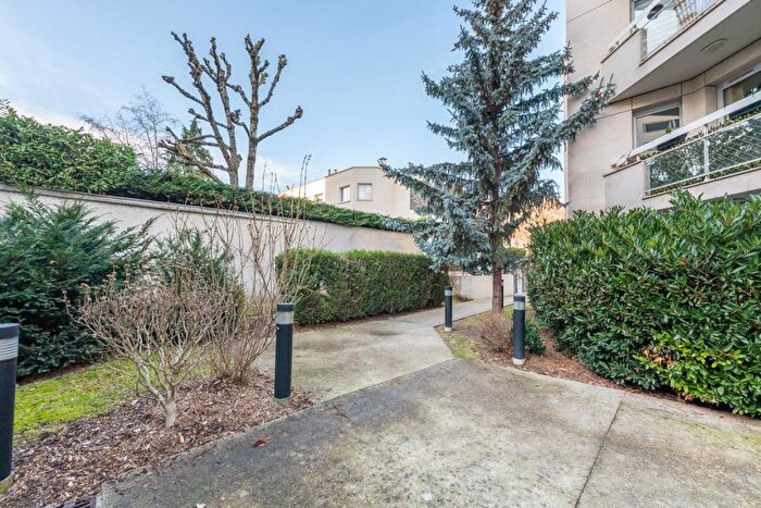 Appartement à vendre - Asnières-sur-Seine, Centre-ville - 3 pièces - 2 chambres