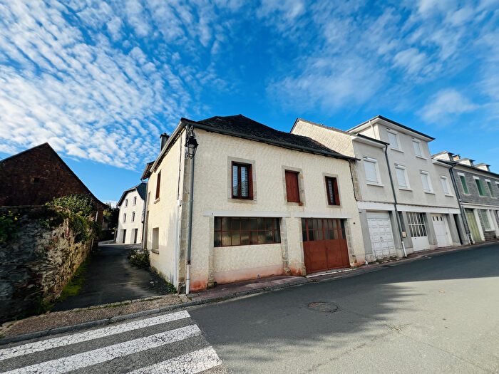 Maison à vendre - Lagarde-Enval - 3 pièces - 2 chambres