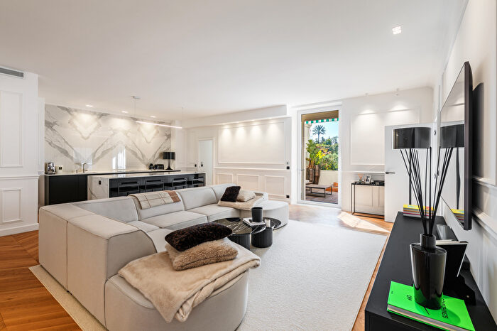 Cannes, Pointe Croisette : Appartement 3 pièces à vendre