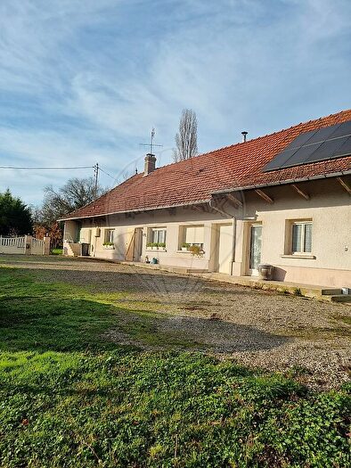 Maison à vendre - Pierre-de-Bresse - 6 pièces - 2 chambres