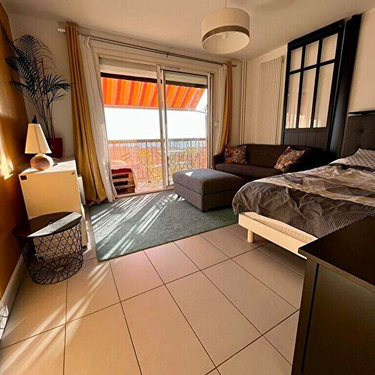 Centre, Port-de-Bouc : Appartement 1 pièce à louer