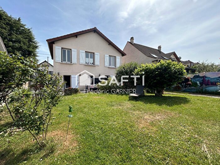 Maison 5 pièces à vendre à Ozoir-la-Ferrière, La Doutre