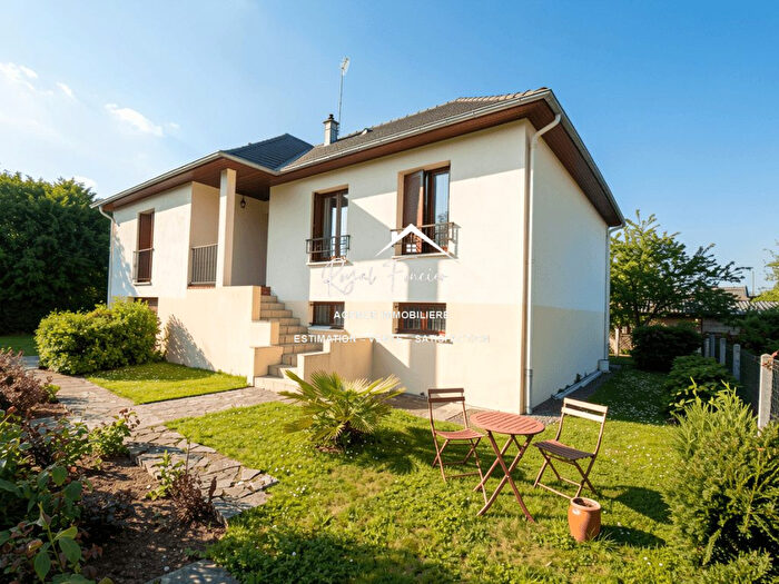 Maison 6 pièces à Châtellerault, Ozon, à vendre