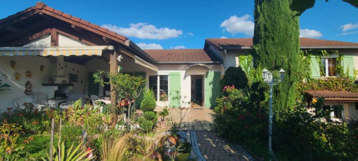 Maison à vendre - Veauche - 8 pièces - 4 chambres