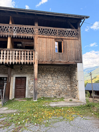 Mieussy : Appartement 4 pièces à vendre