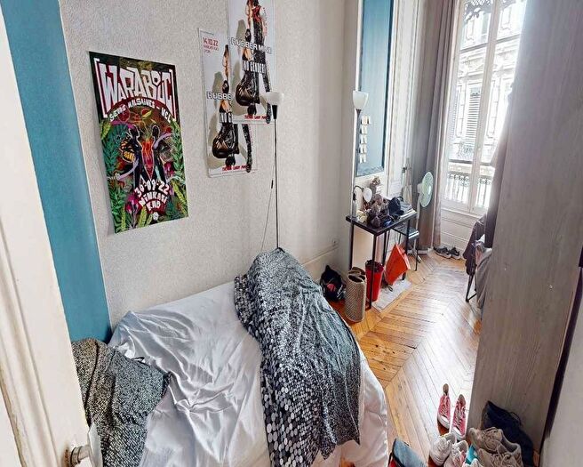Appartement à louer - Presquîle, Centre ville, Cordeliers, Lyon ème arrondissement - 4 pièces - 8 chambres