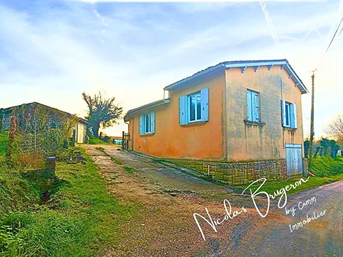 Maison à vendre - Le Fouilloux - 5 pièces - 3 chambres