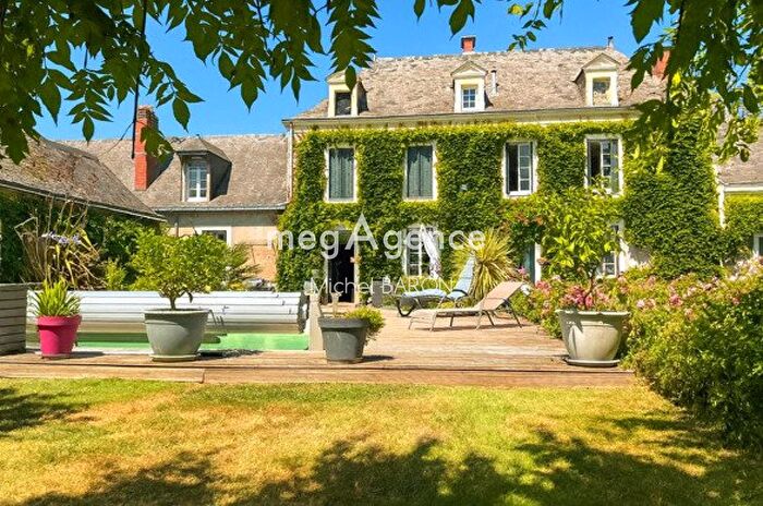 Maison à vendre - S urdres, Soeurdres - 14 pièces - 10 chambres