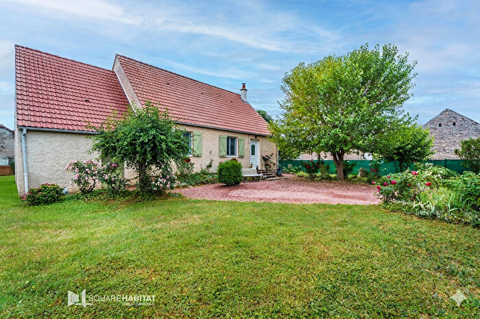 Maison 5 pièces à Ébaty, à vendre