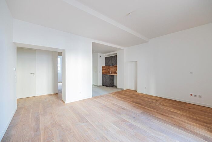 Paris 20ème, Gambetta : Appartement 2 pièces à louer