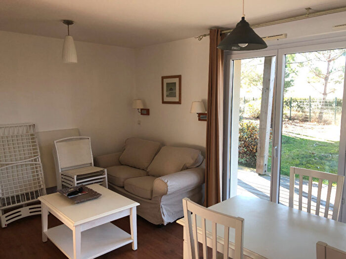 Maisons à vendre et appartements à louer - 1