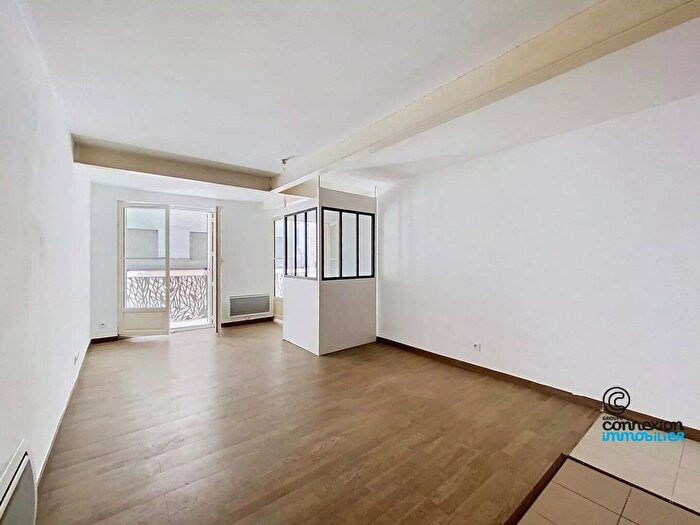Les Grandes Carmes, Marseille 2ème arrondissement - Appartement 1 pièce à louer