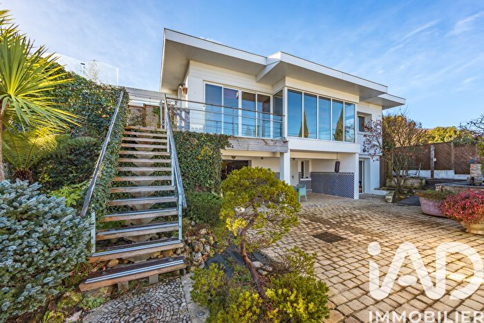 Maison à vendre - Anglet, Centre-ville, Saint-Jean - 7 pièces - 6 chambres