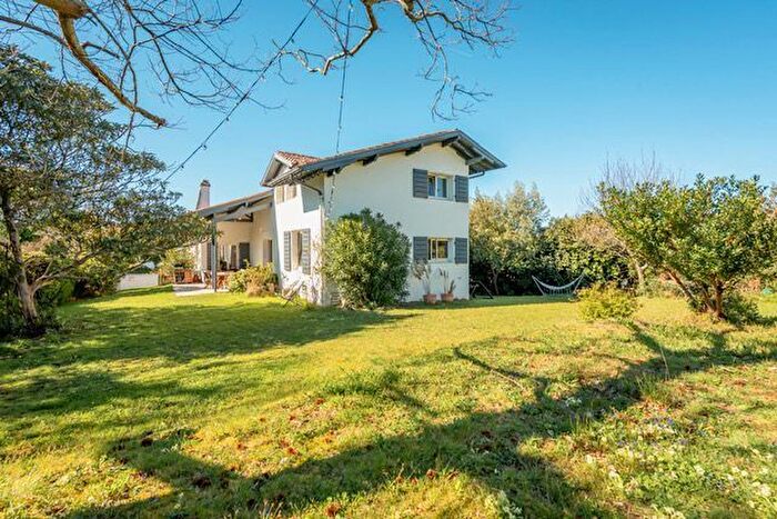 Anglet, Centre-ville, Saint-Jean : Maison 6 pièces à vendre